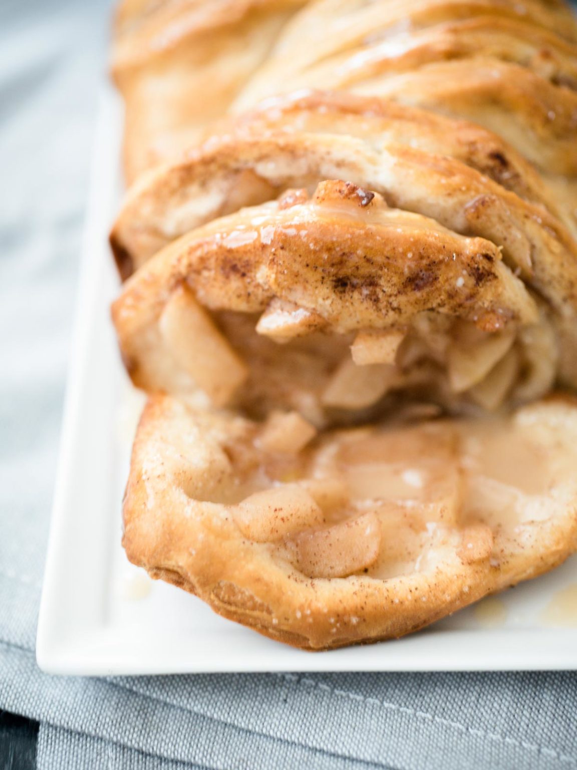 Pull Apart Apple Bread (EASY) - Sweetly Splendid