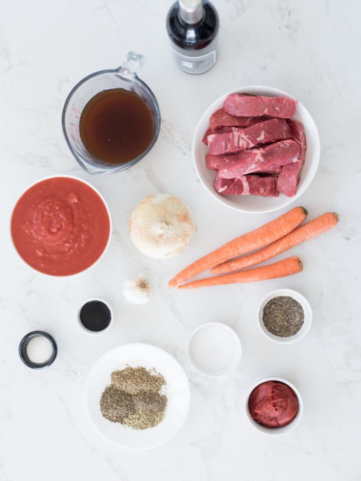 Slow Cooker Beef Ragu Recipe - Sweetly Splendid