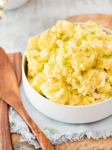 Easy Funeral Potatoes Recipe - Sweetly Splendid