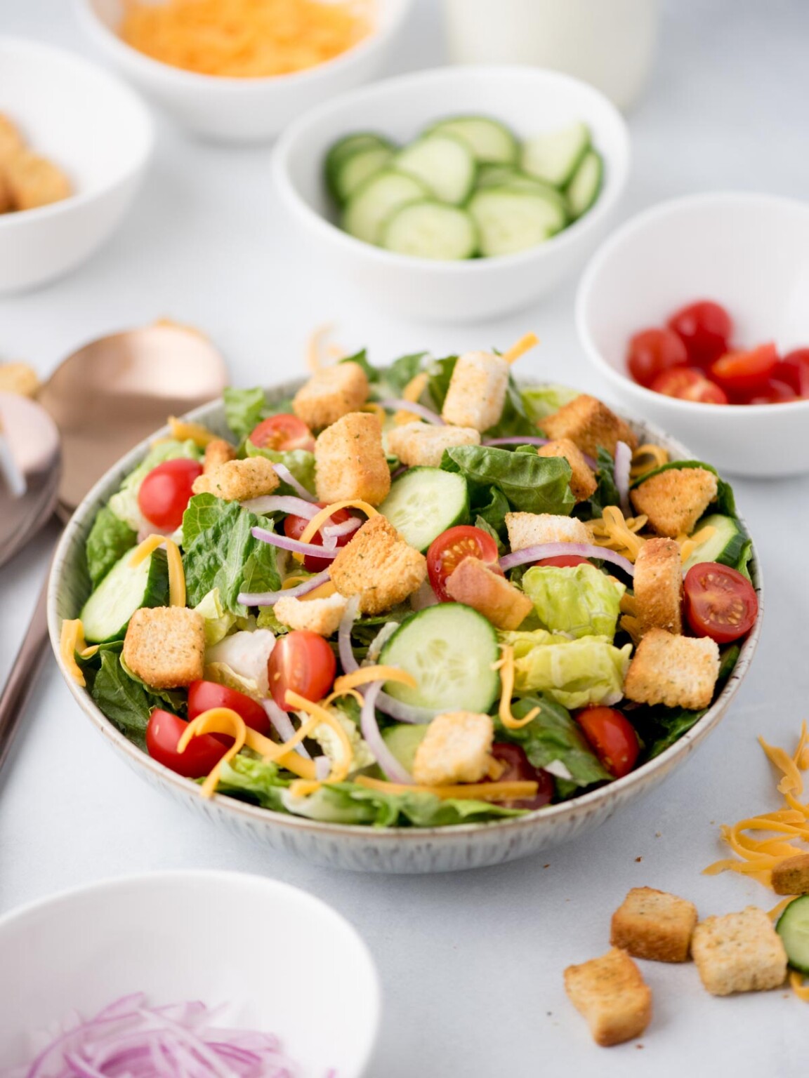 Easy Steak House Salad - Sweetly Splendid