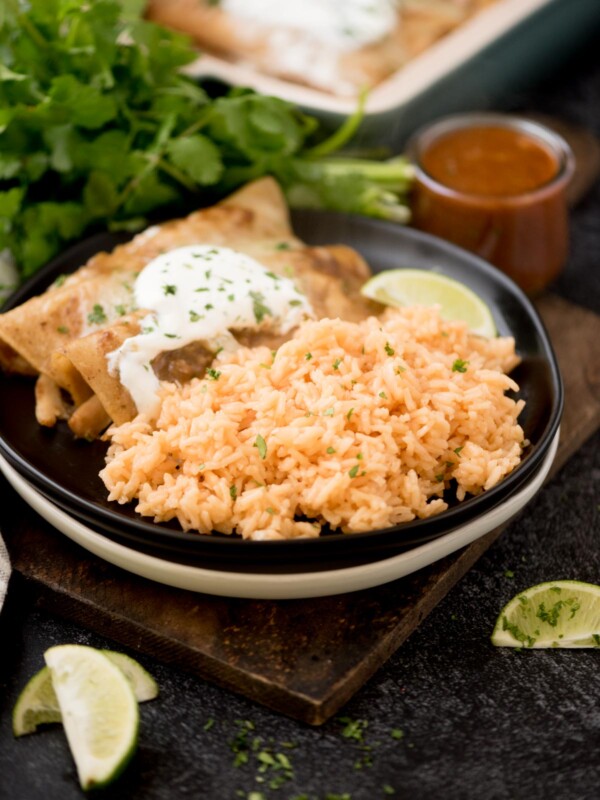 Homemade Spanish Rice (Easy Restaurant Style) - Sweetly Splendid